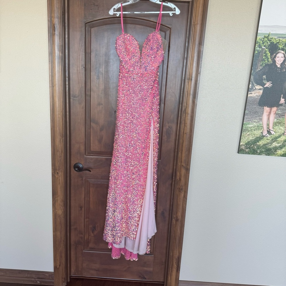 Cinderella Divine Barbie Pink Sequence Iridescent Pro… - Gem